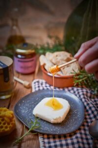 🐝 La mel d'abella natural: producció, propietats i usos